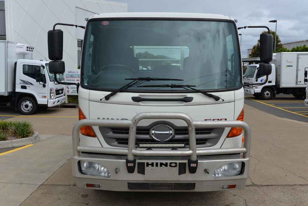 2010 HINO FD 1024 MANUAL TRAYTOP - JCFD5185383 - JUST TRUCKS