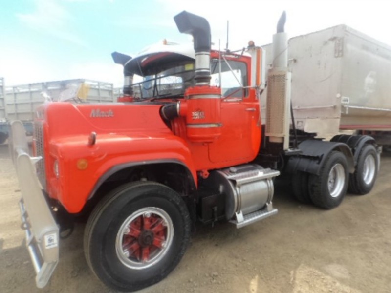 1980 MACK R600 SERIES R MODEL MACK AND TIPPER SET R600 - JTFD3967029 - JUST TRUCKS