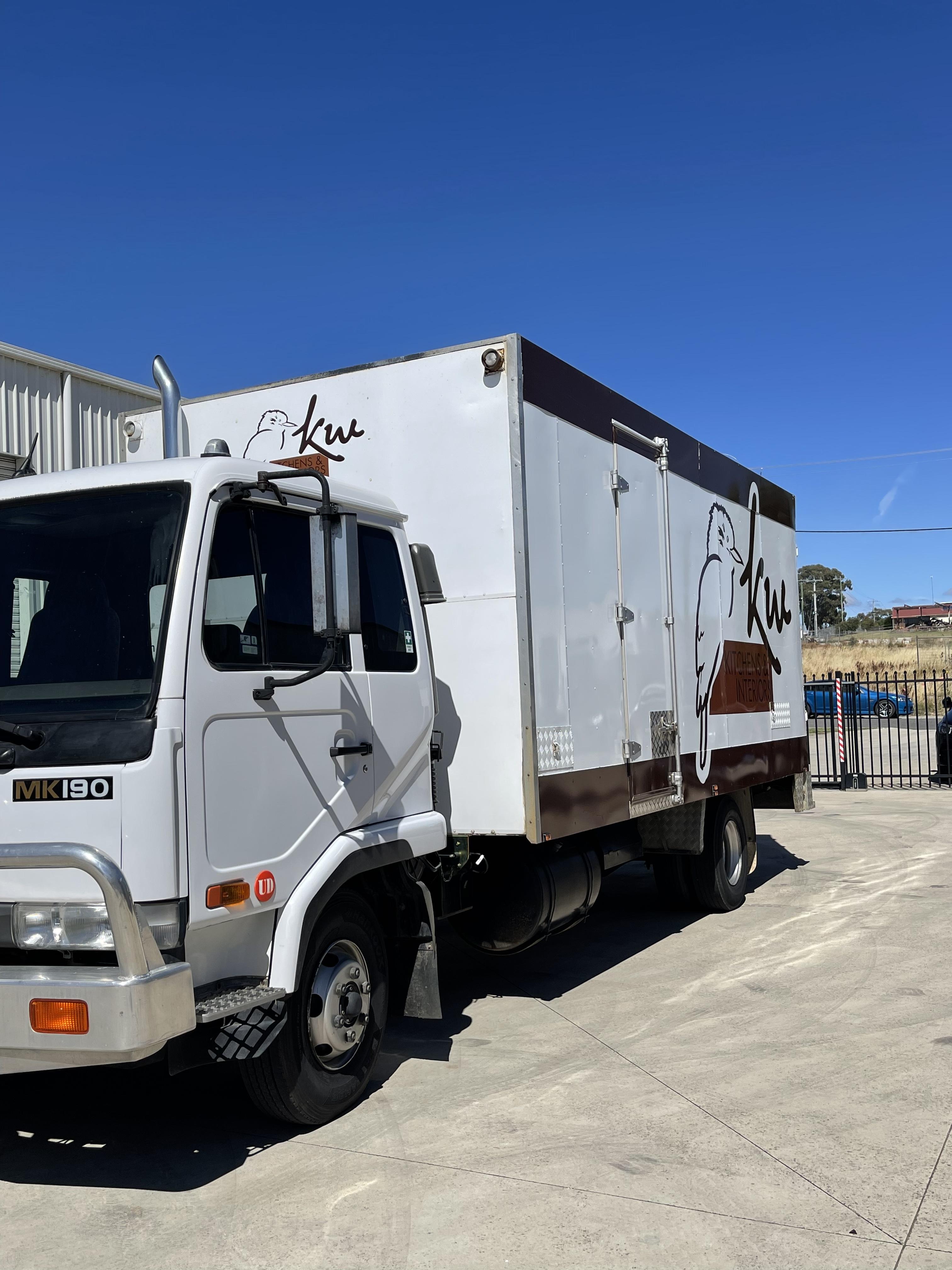 2002 NISSAN UD MK190 PANTECH - JTW5250335 - JUST TRUCKS