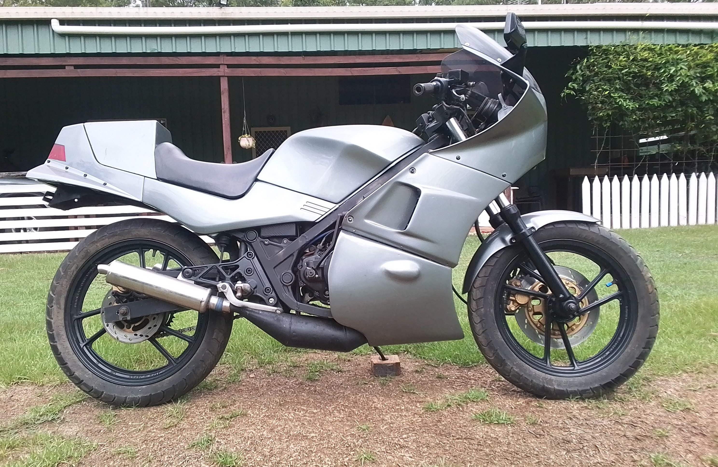 1983 SUZUKI RG 250 ROAD - JBM5293425 - JUST BIKES