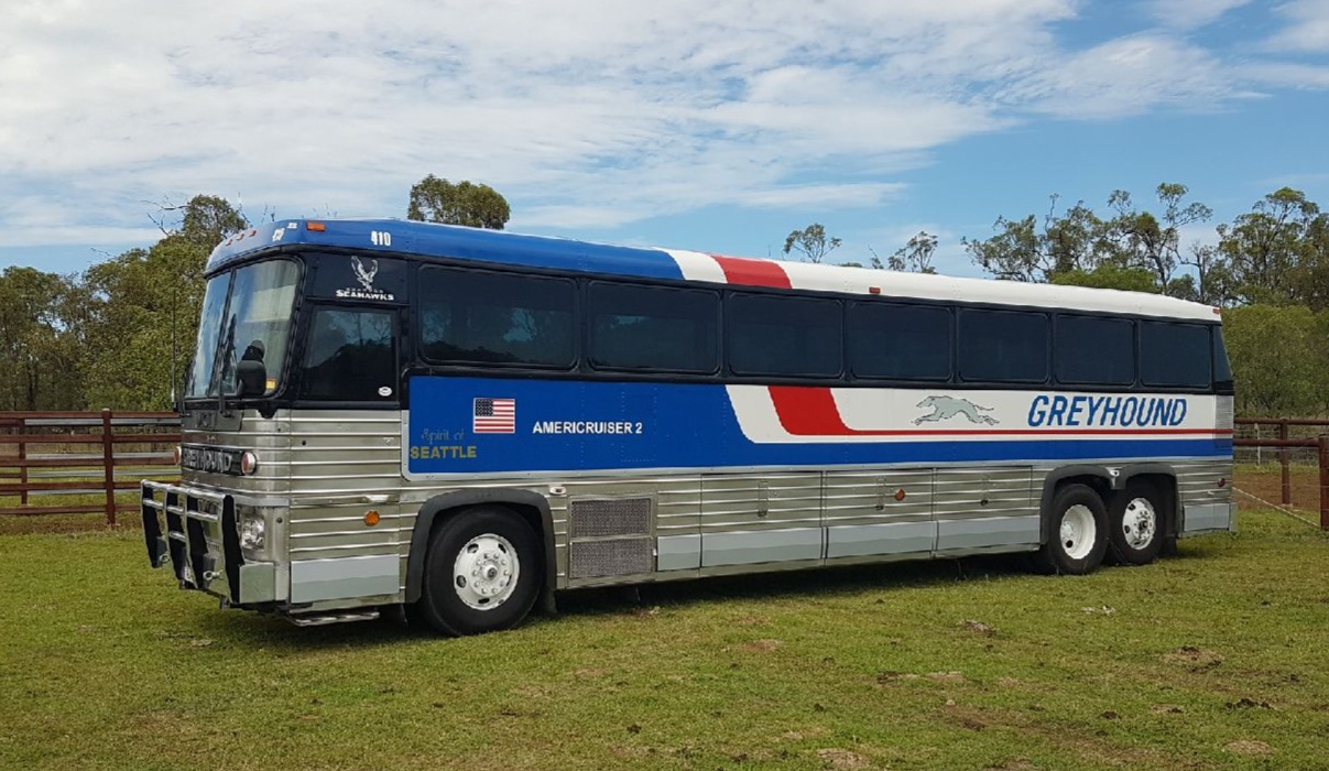 1982 GREYHOUND MCI MC9 BUS MOTORHOME - JTW5297588 - JUST TRUCKS
