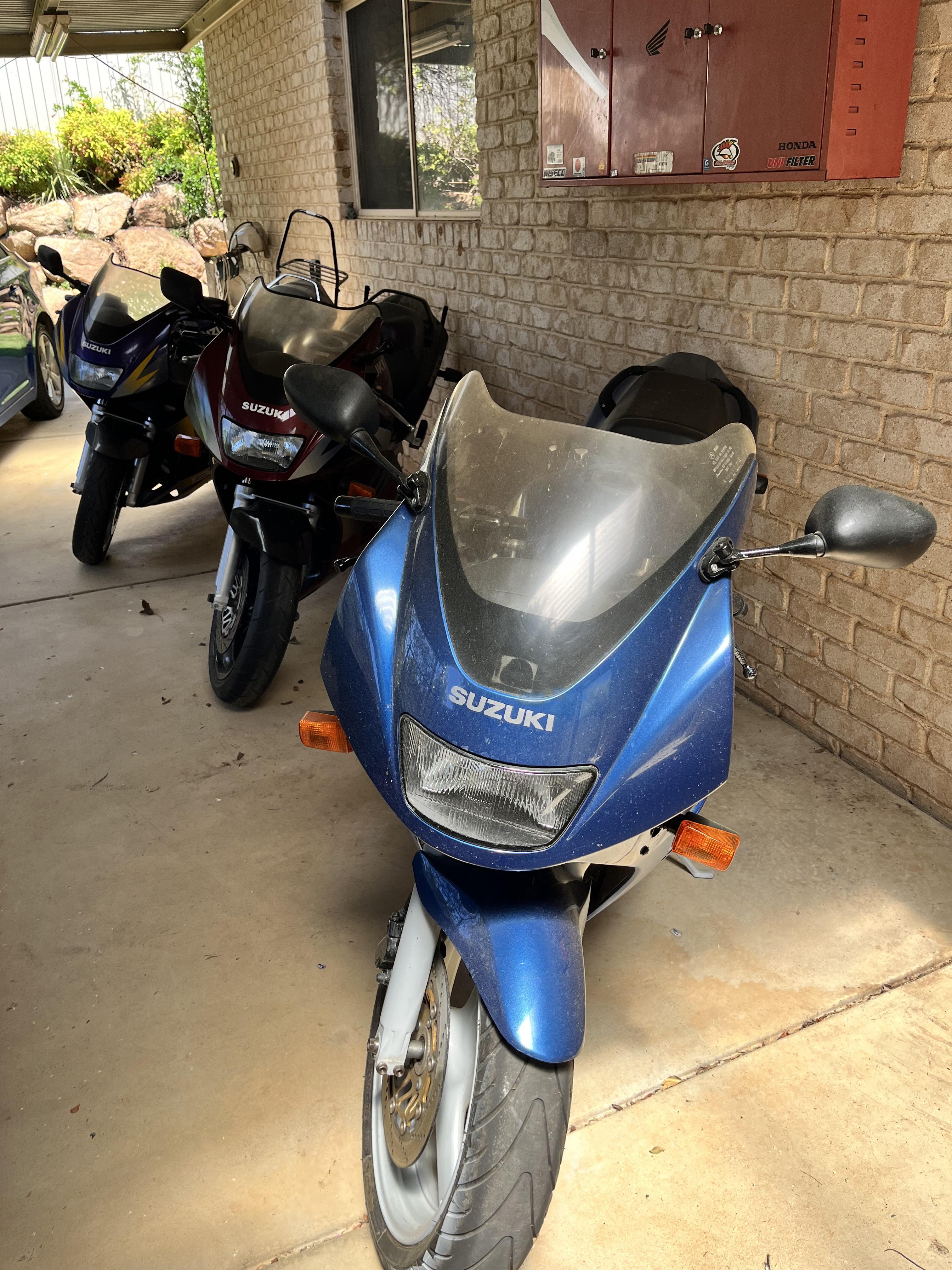 SUZUKI RF600/RF900 COLLECTION - JBW5319702 - JUST BIKES