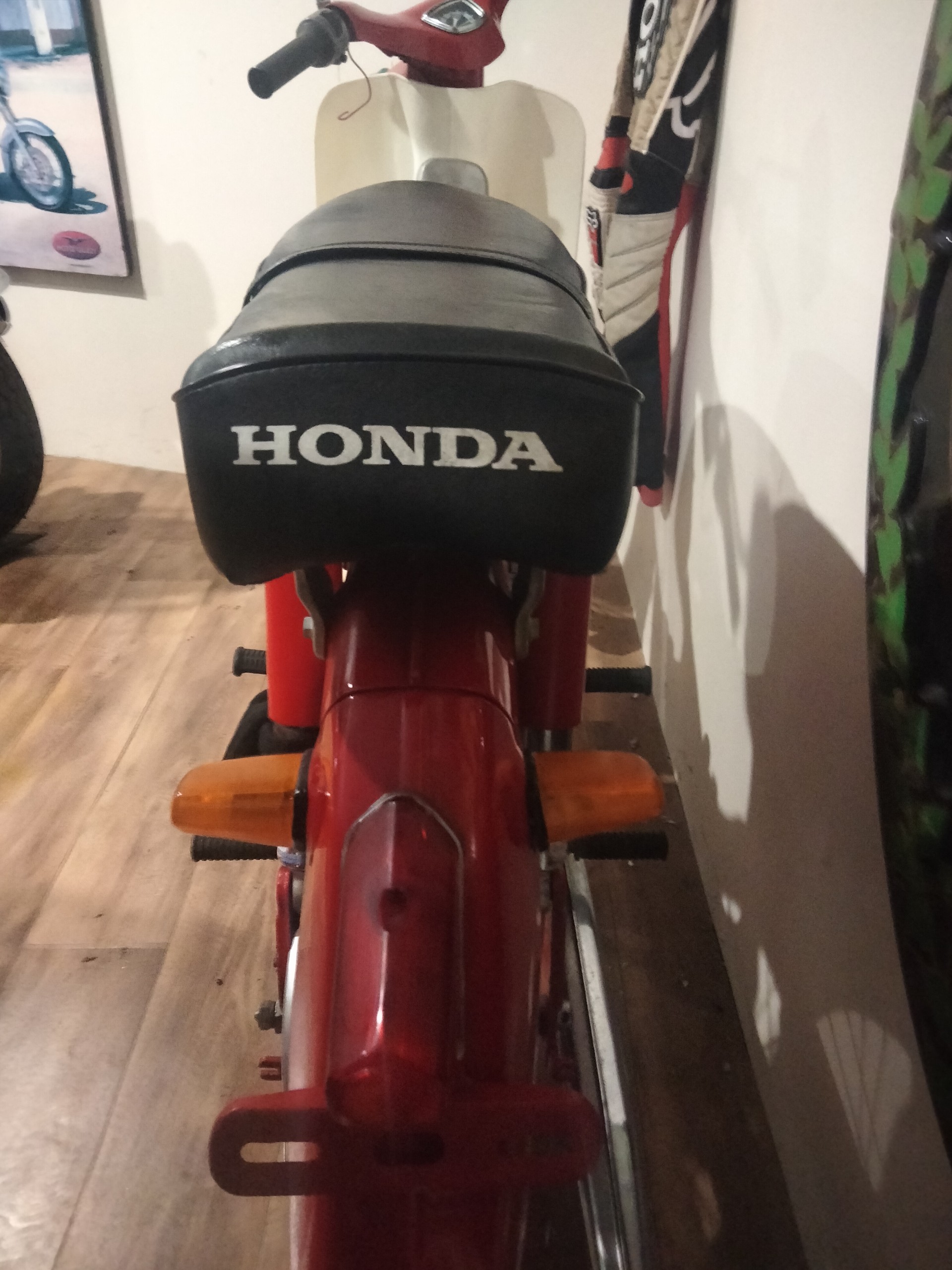 1961 HONDA C102 SUPER CUB 50CC POSTIE BIKE - JBW5321718 - JUST BIKES