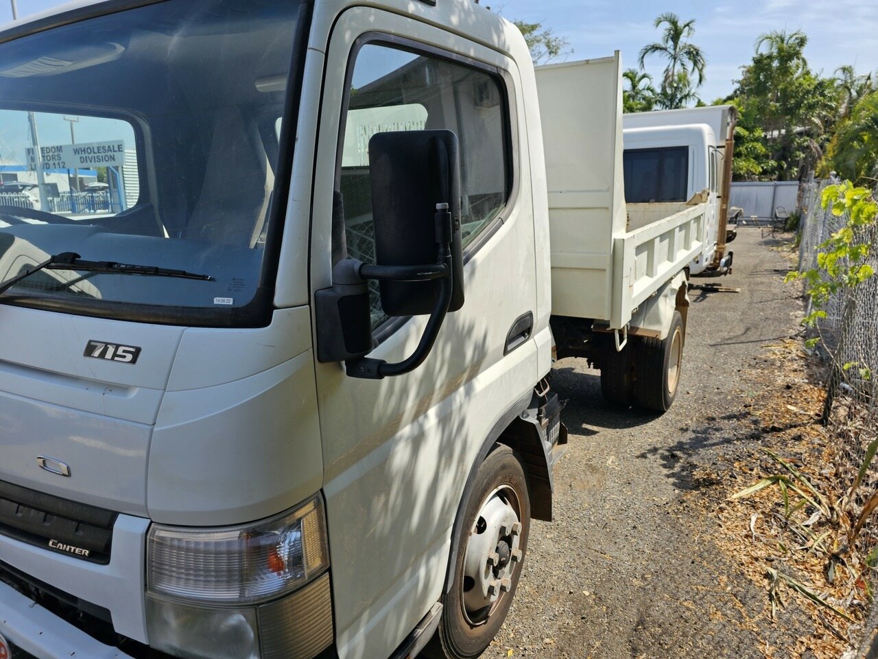 2012 FUSO CANTER 715 5 SP MANUAL 2D TIPPER TRUCK - JTFD5261820 - JUST TRUCKS