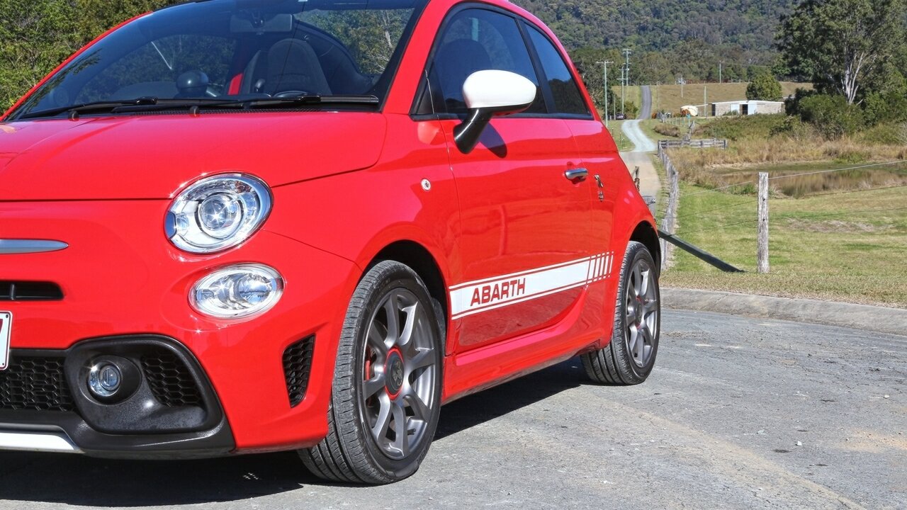 2019 ABARTH 595C 5 SP MANUAL 2D CABRIOLET - JACFD5262917 - JUST CARS