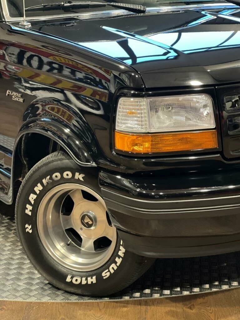 1993 FORD F150 FLARESIDE 4 SP AUTOMATIC 2D UTILITY - JACFD5278832 - JUST CARS