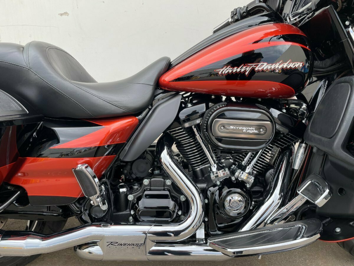 2017 HARLEY-DAVIDSON FLHXSE CVO STREET GLIDE CRUISER - JBFD5282455 - JUST BIKES