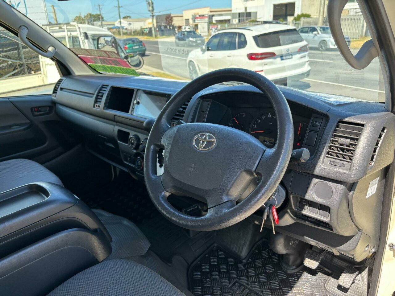 2015 TOYOTA HIACE 4WD AUTOMATIC 4D VAN - JACFD5297193 - JUST 4X4S