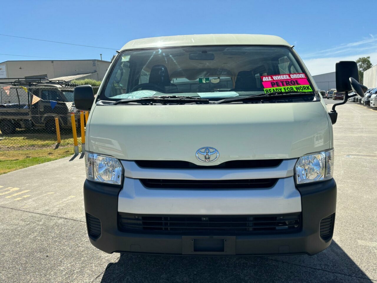 2015 TOYOTA HIACE 4WD AUTOMATIC 4D VAN - JACFD5297193 - JUST 4X4S