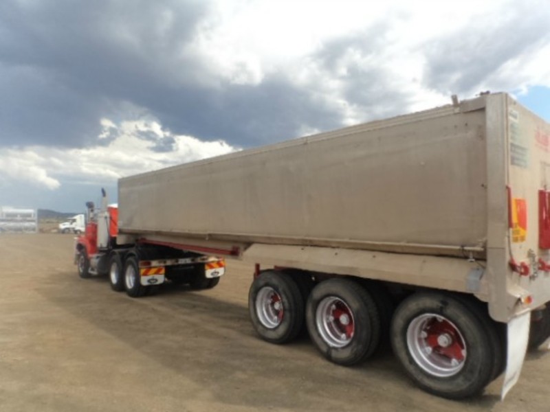 1980 MACK R600 SERIES R MODEL MACK AND TIPPER SET R600 - JTFD3967029 - JUST TRUCKS