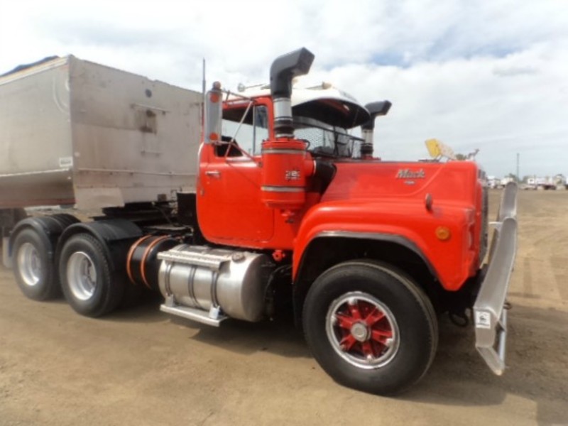 1980 MACK R600 SERIES R MODEL MACK AND TIPPER SET R600 - JTFD3967029 - JUST TRUCKS