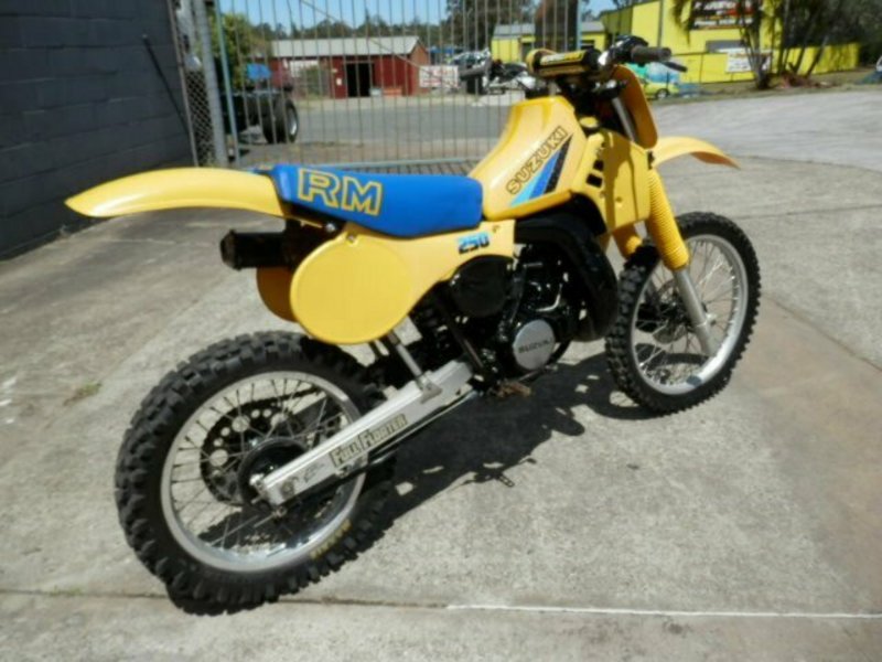 1983 SUZUKI RM250 - JBFD3324500 - JUST BIKES