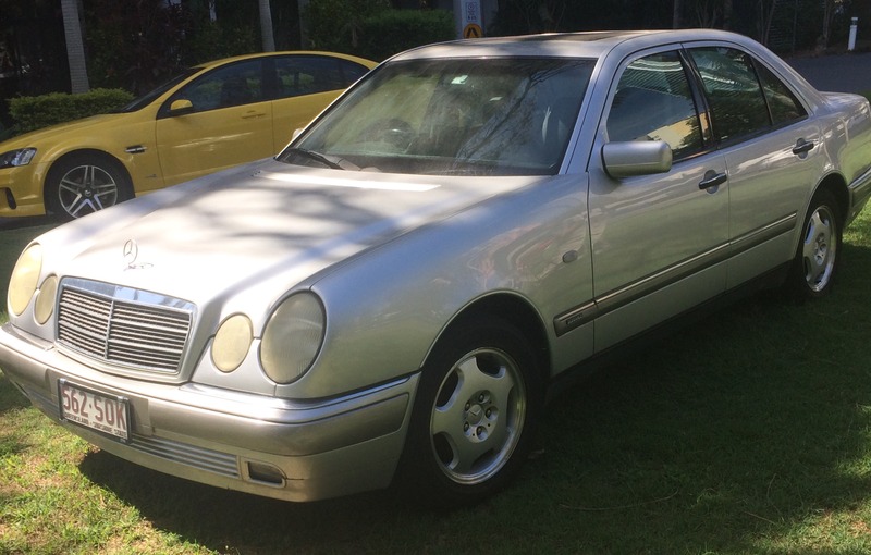 2000 MERCEDES-BENZ E240 - JCW3963404 - JUST CARS