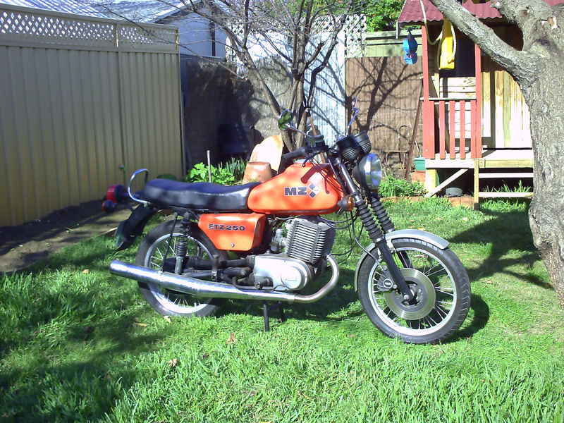 1984 MZ 250CC ETZ250 (LUXUS) - JBW3286550 - JUST BIKES