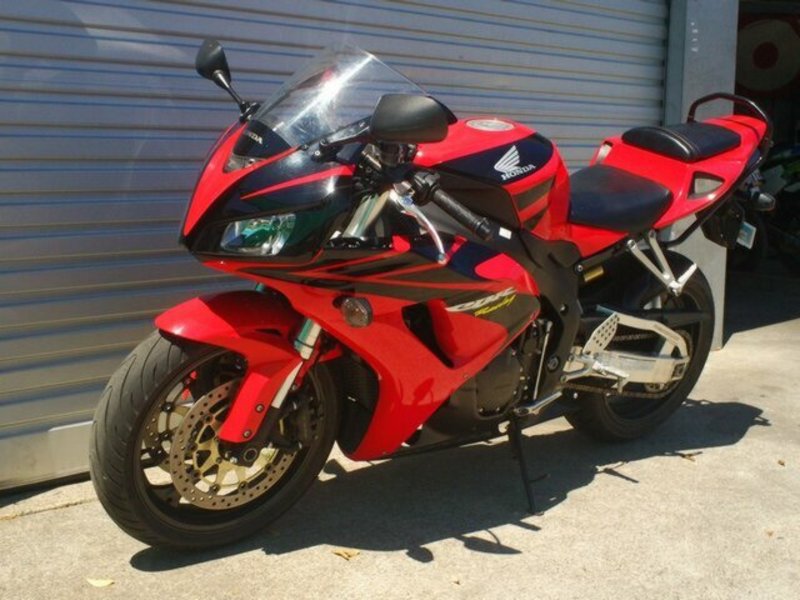 2006 HONDA 1000CC CBR1000RR (FIREBLADE) 6 - JBFD3253536 - JUST BIKES
