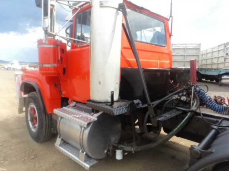 1980 MACK R600 SERIES R MODEL MACK AND TIPPER SET R600 - JTFD3967029 - JUST TRUCKS